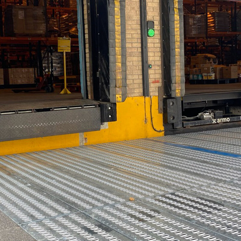 Mobile Yard Ramps, Loading Bay Equipment & Goods Lifts | Chase
